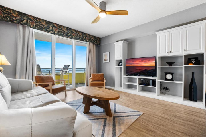 Newly Refurbished 7th Floor Oceanfront 1 Br At The Wyndham Ocean Walk - Daytona Beach, FL