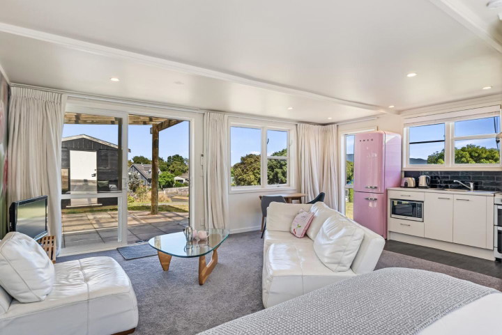 Hicks Haven - Waikanae Beach Holiday Studio - Paraparaumu