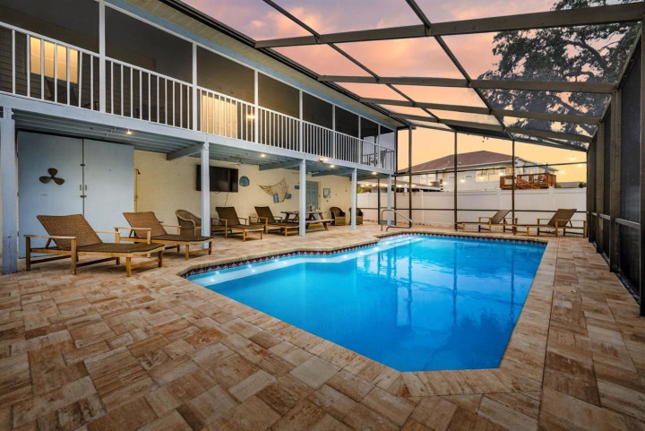 Poolgamesshort Drive 2beach - Dunedin, FL