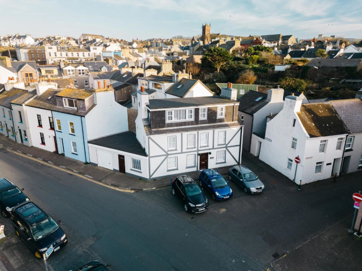 Hollie's Beach House - Isle of Man