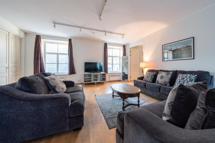 Old Town - Vana Viru Apartment - Tallinn