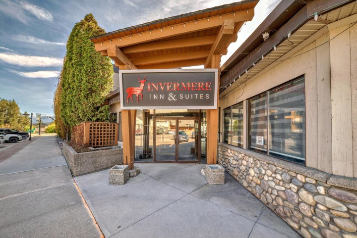 Invermere Inn & Suites - インヴァーミア