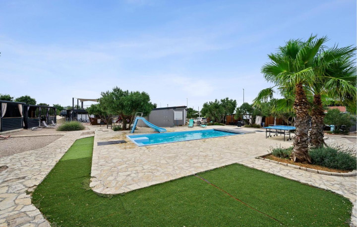 Tolles Haus In Pirovac Mit Swimmingpool - Murter