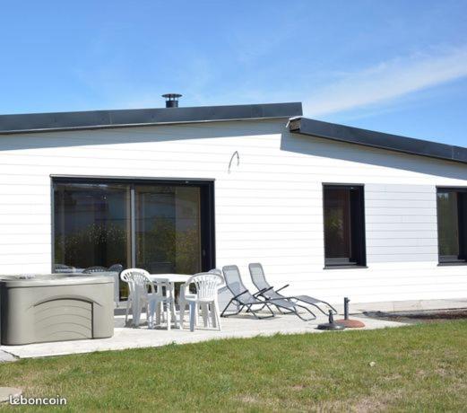 Maison Bord De Mer Avec Jacuzzi - Trégunc