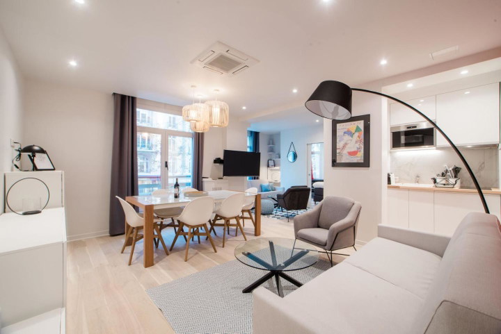 Suite Cocteau : Au Cœur De La Rive Gauche, Neuf, Design, 2/4/6 Personnes - Colombes