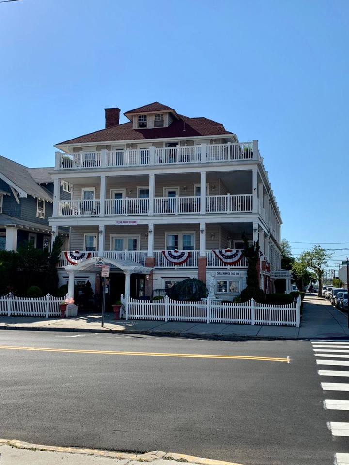 Ocean Manor 1100 Inn - Sea Isle City, NJ