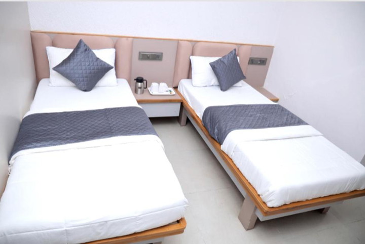 Hotel Excellency - Deesa