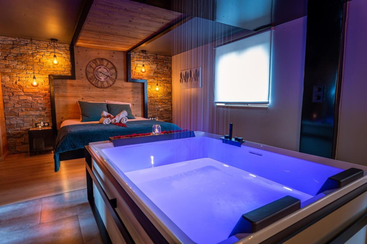 Love Industrie & Spa - Suite Romantique En Alsace - Spa Privatif Et Garage - Ottrott