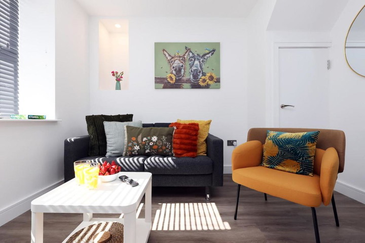 Penarth Getaway - Modern 2-bed Flat! - Cardiff