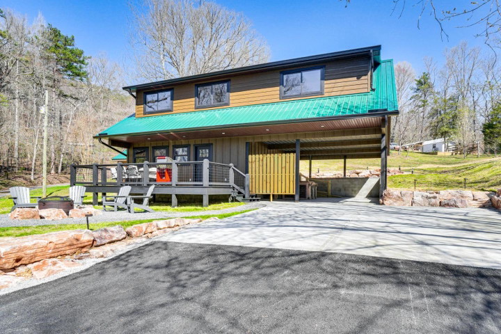 Modern Cabin W/ Hot Tub: Near Tail Of The Dragon! - Calderwood Lake, TN