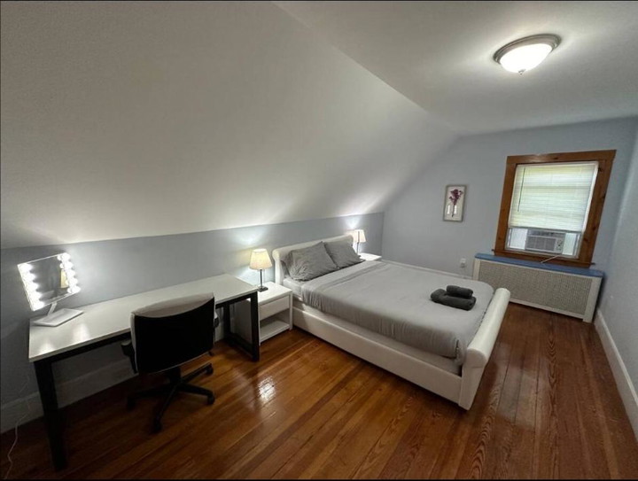 -No55- Lovely Large Room In A House - 10 Min To Green Line And Red Line T Stations & Tufts University - Centrally Located At Somerville Boston - Somerville, MA