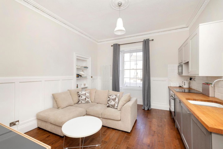 Joivy Stylish West End 1-bed - Prime Location - Edinburgh