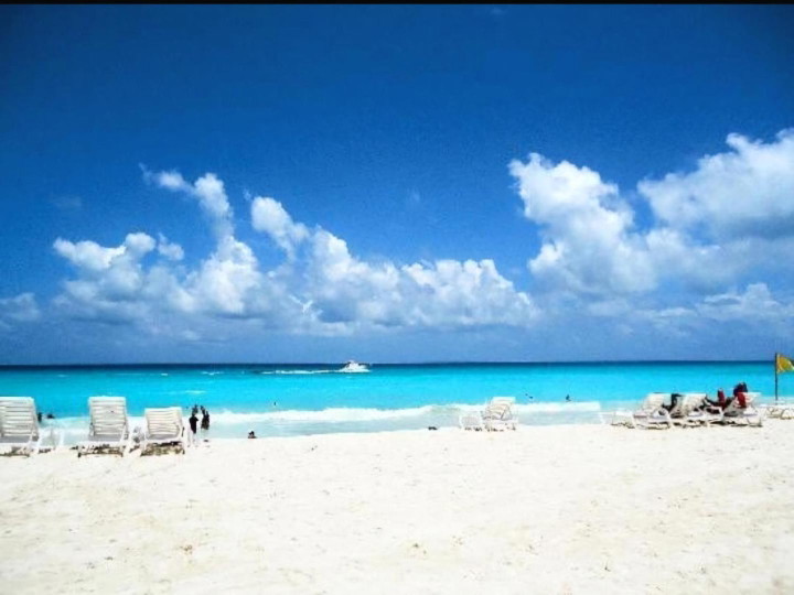 Luxury Ocean Front With Activities & Entertainment - Cancún