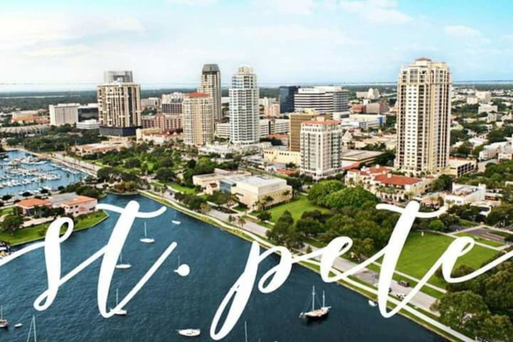 The Gallery - Artful Stay In Downtown St Pete - St. Petersburg, FL