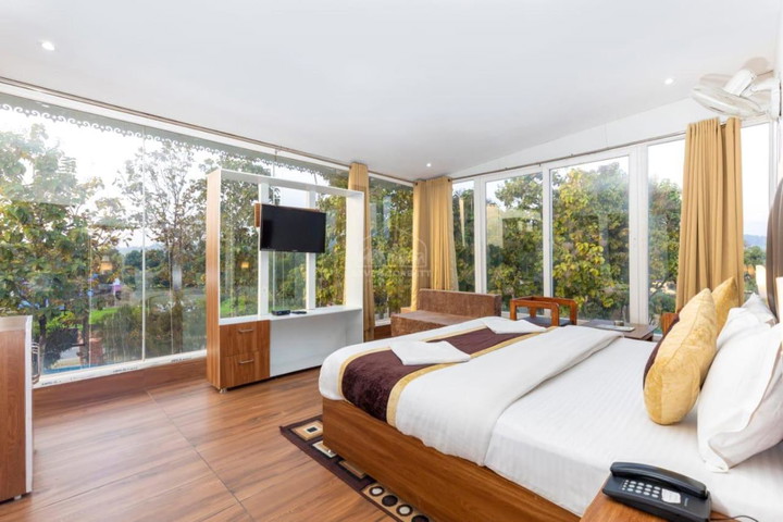 Seven Corbett -