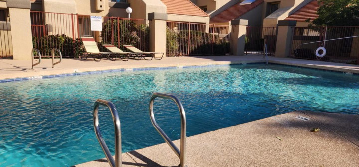 Cozy Condo Near Mcc With Pool, Bbq, Covered Parking - Arizona
