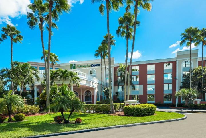 Holiday Inn Express Miami Airport Doral Area By Ihg - Miami Springs, FL