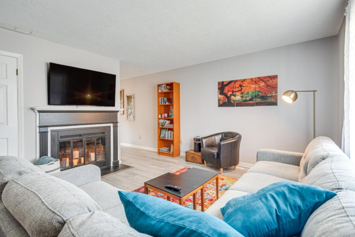 Walk To Main St & Ecusta Trail! Dog-friendly Gem - Hendersonville, NC