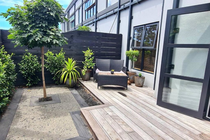 Apartment 1 - Haddin Court - Executive One Bedroom - Blenheim