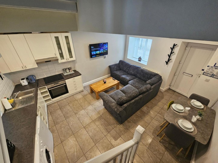 5 Eyre Square Lane - Galway