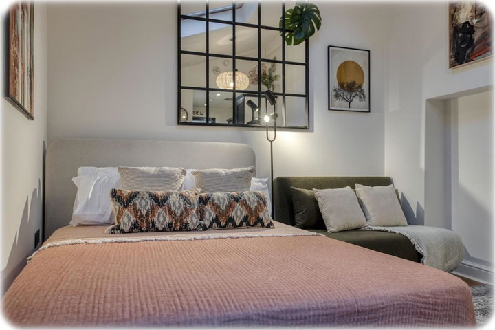 Battersea Rise Studio With Separate Sleeping Area, 1 Bathroom & Terrace - Sleeps 3 - Croydon, UK