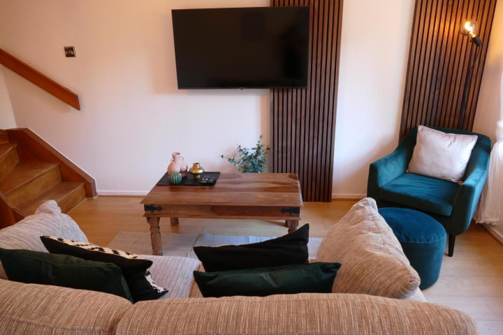 Home In Longwell Green - Bath