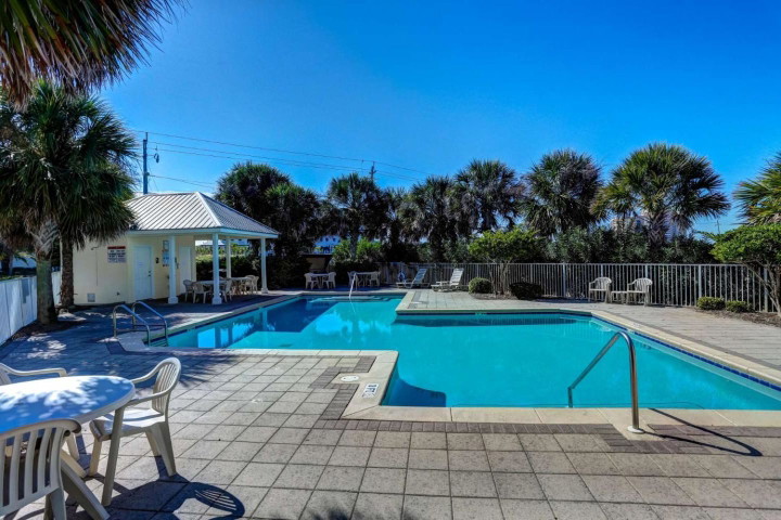 Gulf Island Condos Unit 321 - Navarre Beach, FL