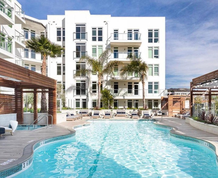 Fantastic 2 Bedroom Apt In Hollywood With Heated Pool & Spa - Los Angeles