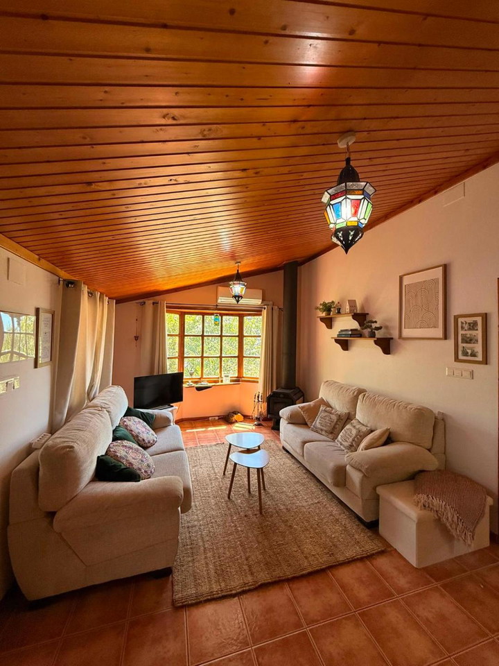 Casa Castaño - Chalet Con Patio Y Piscina De Temporada - Andalusia