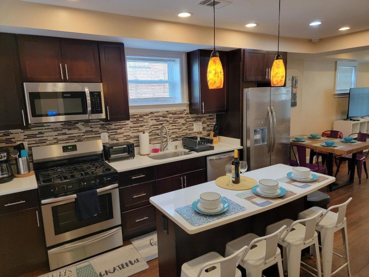 Luxurious Dc Townhome Ideal For Large Families Plus Free Parking - Washington