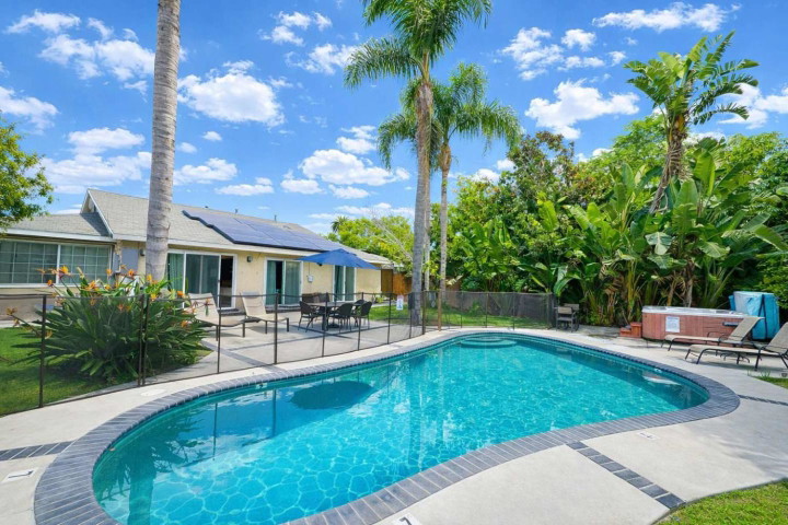 Rainforest Villa 4 Bedroom Poolspa Walk2disneyland - Placentia