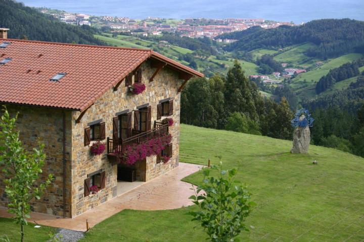 Eco Hotel Rural Lurdeia - Adults Only - Basque Country