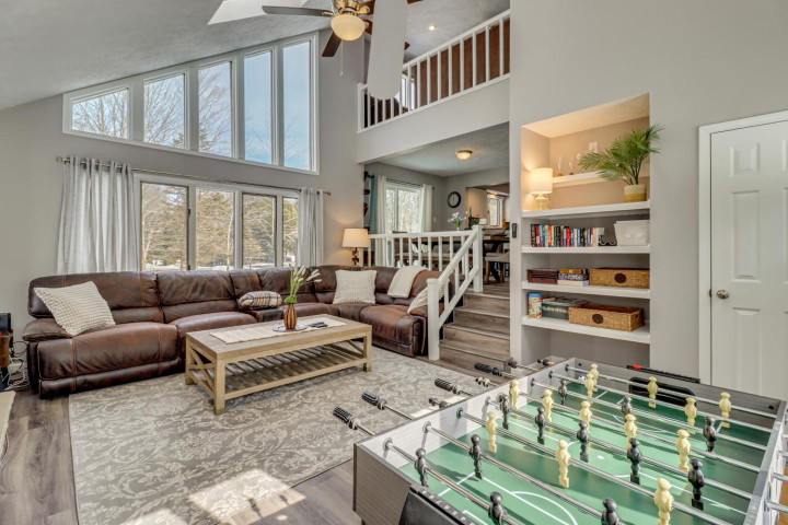 Contemporary House In Lakeside Community! Poconos - Albrightsville, PA