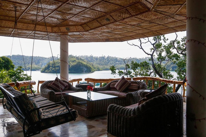 Oceanside Villa - Puerto Galera