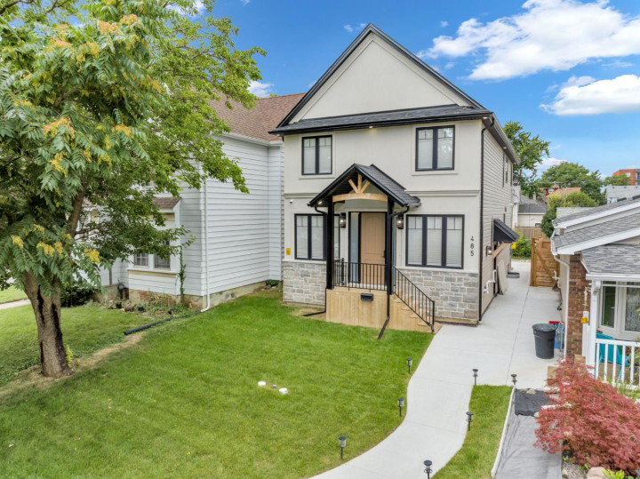 5 Bedrooms Modern Oasis In Downtown Area - Lake Erie, PA