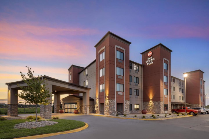 Best Western Plus Omaha Airport Inn - Council Bluffs, IA