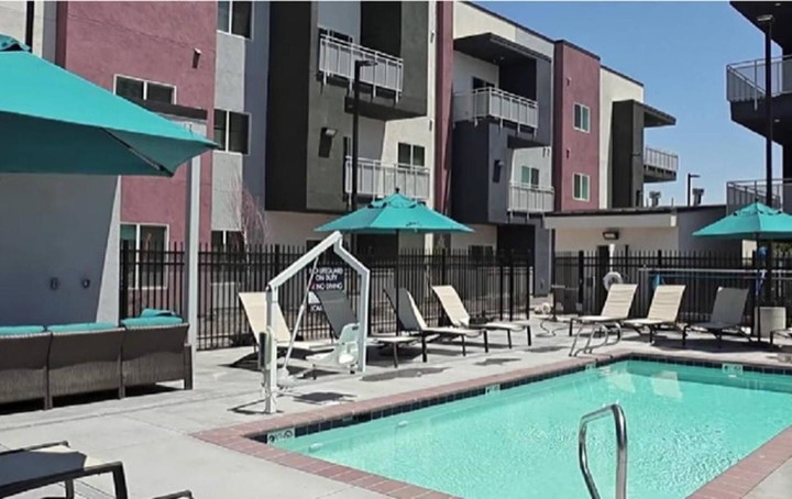 Calm Luxury Living 1br Retreat Pool, Hot Tub, Wifi - Reno, NV