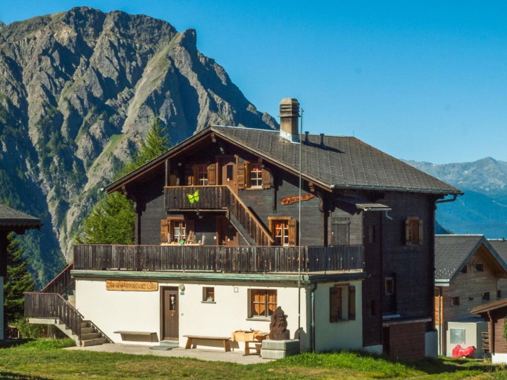 Gruppenhaus Im Walliser Alpstyle - Alpes