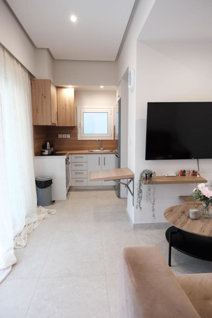 Cozy Penthouse Nearby Acropolis & Metro - Athens