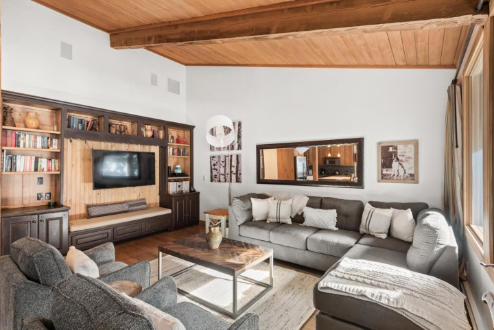 Aspen Alps Apartment #116 - Aspen, CO
