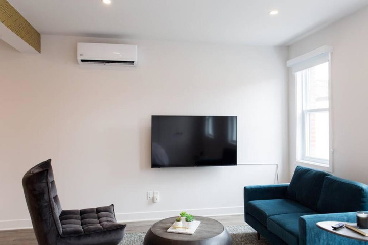 Live Like A Local In This Superb Loft By Den Stays - Montréal, QC