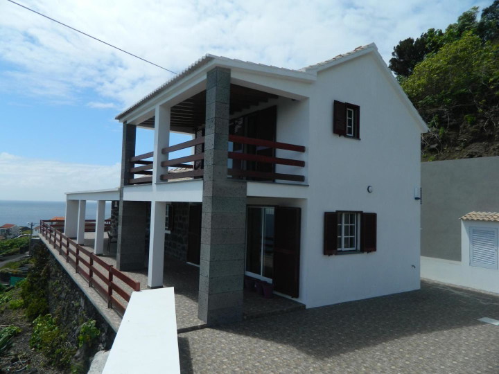 Adega Ninho Da Cagarra - Pico Island