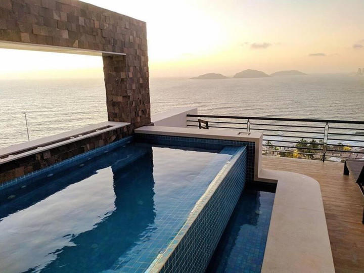 Lujoso Penthouse Con Alberca Privada Para 15 Personas En Mazatlán, Sin. - Mazatlán