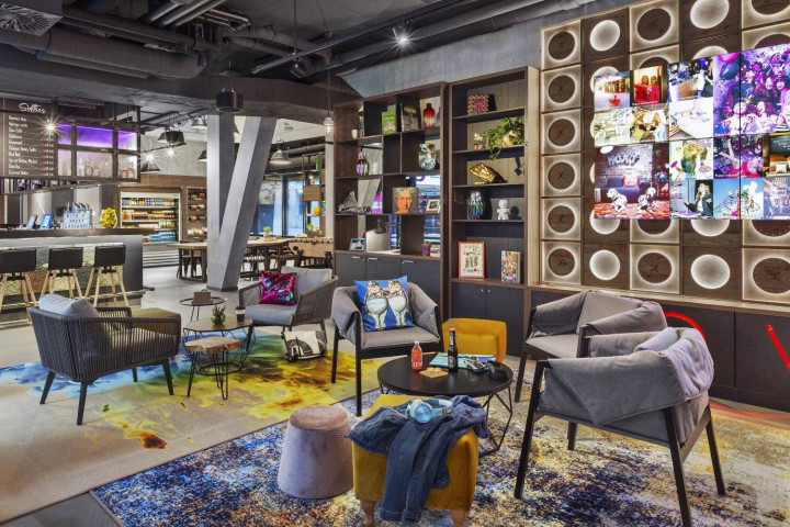 Moxy Lausanne City - 로잔