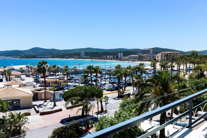 Hôtel Le Rabelais - Le Lavandou