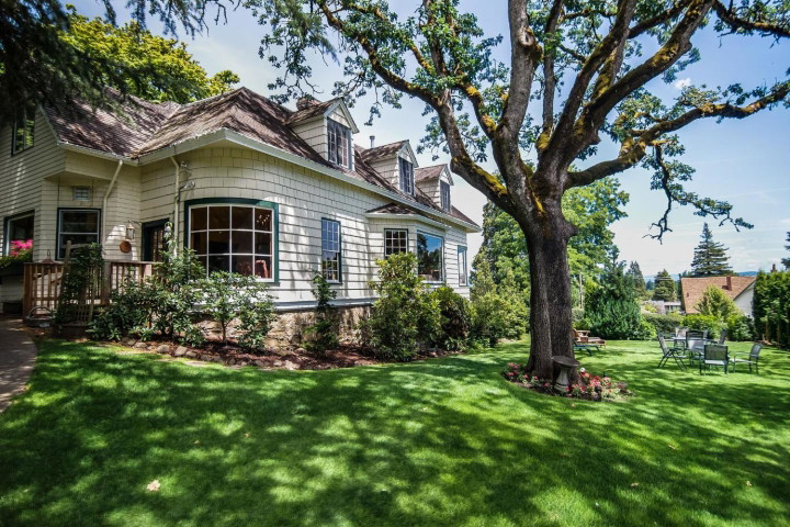The Campbell House Inn - Eugene