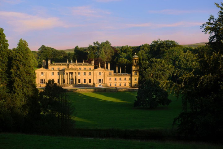 Bell Flat In Broughton Hall - Skipton