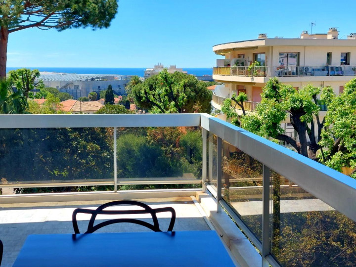 Superbe Appartement Climatisé Proche Plages, Grande Terrasse Et Parking Privé - Antibes