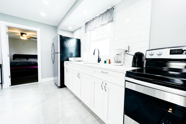 Group Friendly 6br Near Aquarium & Niagara Falls - Niagara Falls, NY