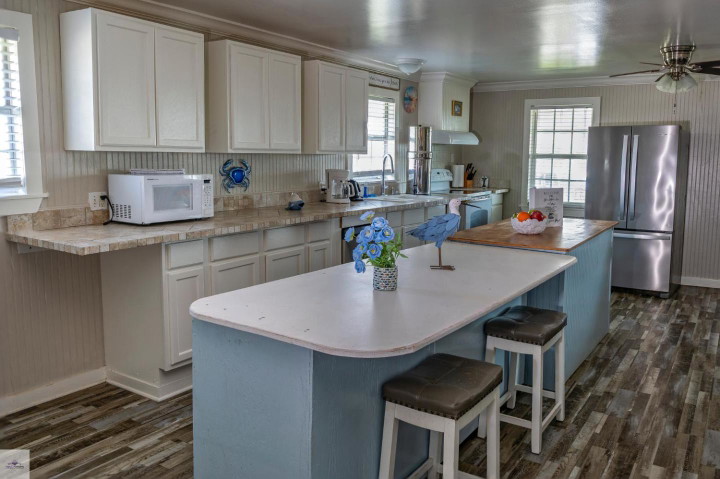 Blue Dolphin Inn And Cottages - Grand Isle, LA